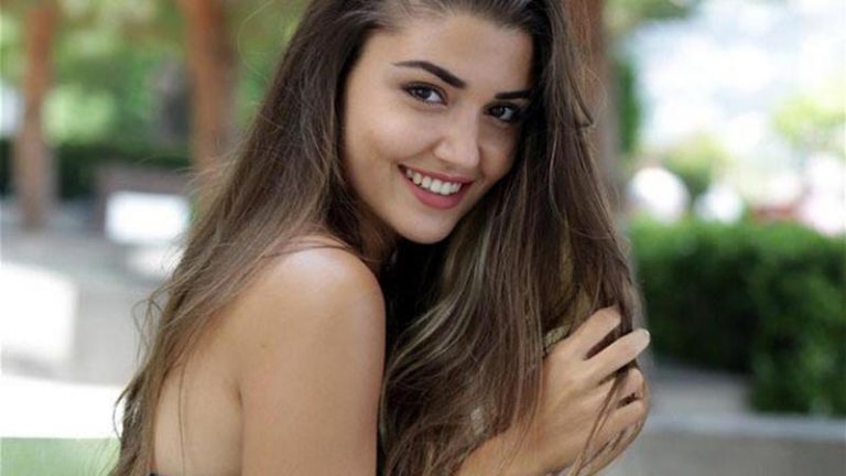 Hande Erçel Height, Age, Boyfriend, Husband, Family, Biography & More ...