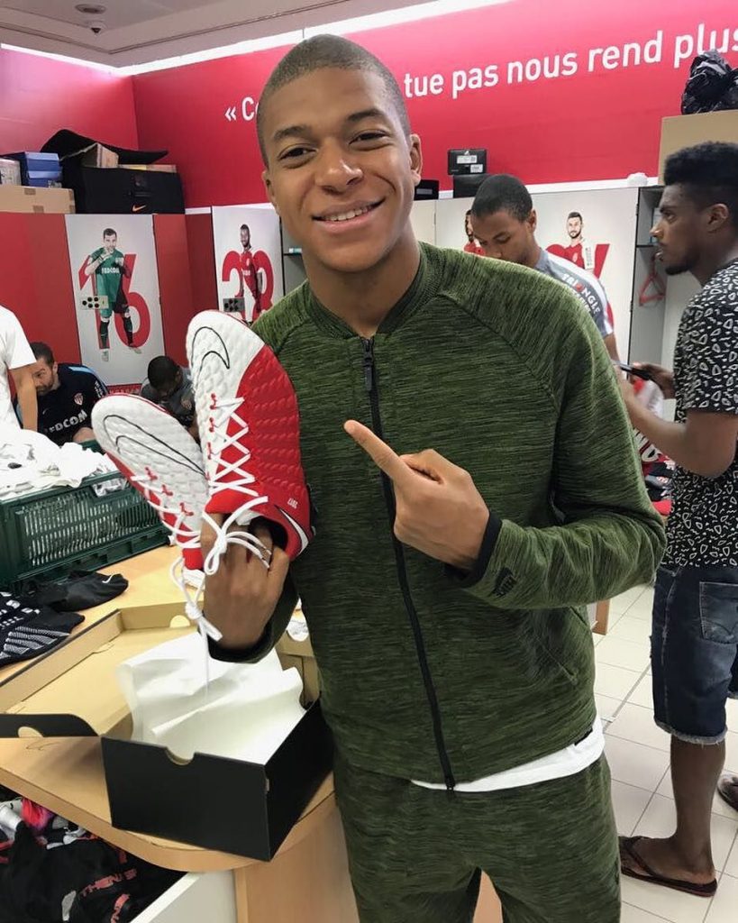 Kylian Mbappé Height, Age, Girlfriend, Wife, Family, Biography & More ...